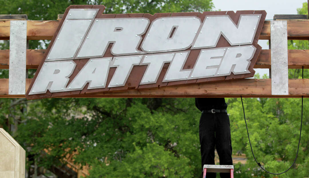 San Antonio's Iron Rattler shut down after fatal Arlington ride