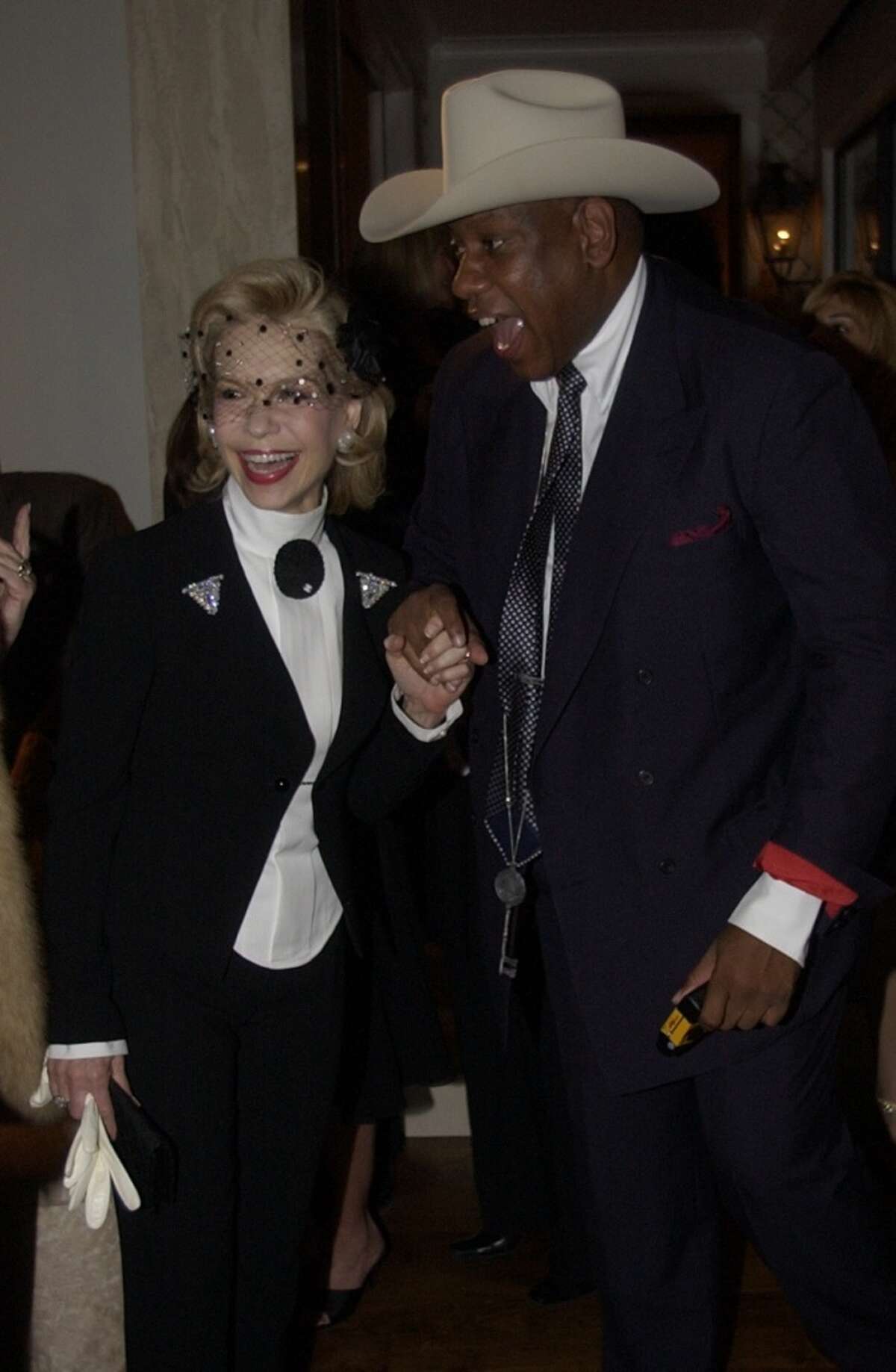 Lynn Wyatt auction going, going ...