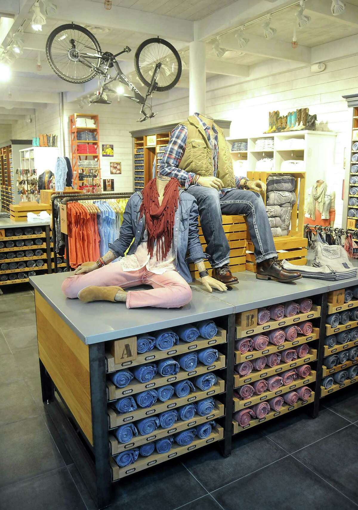 The Woodlands Mall gets a new denim store