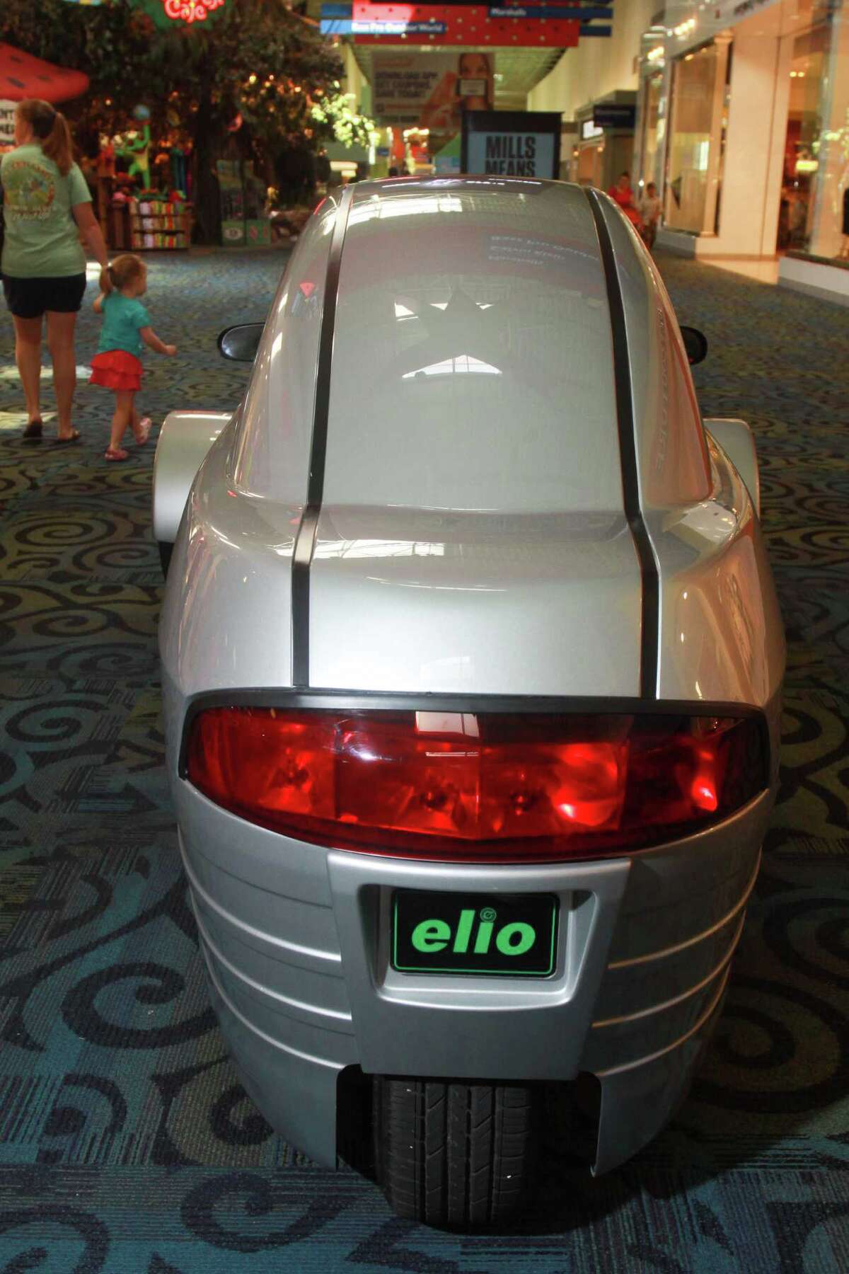 The Elio: Three wheels, two seats and lots of ambition