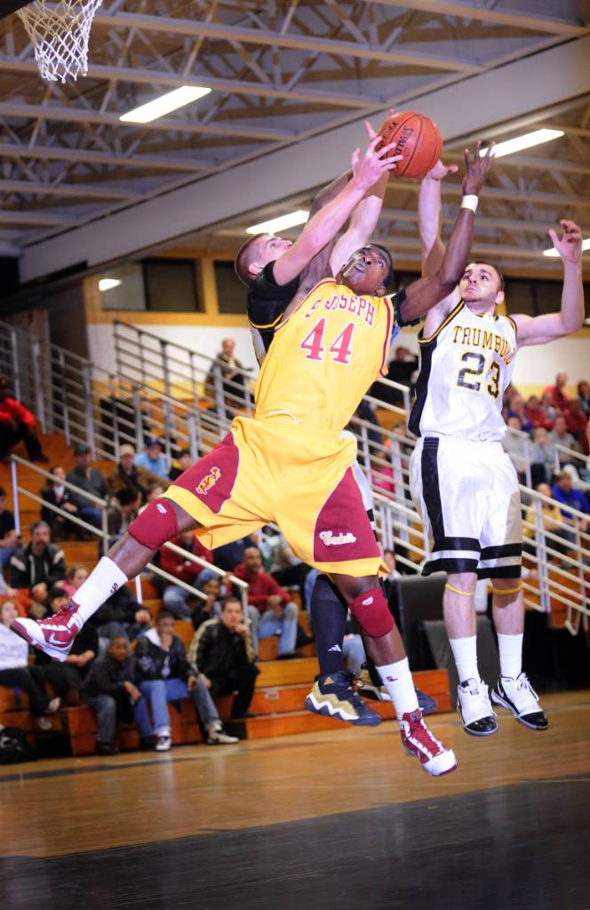 Sharpshooting St. Joseph beats Trumbull