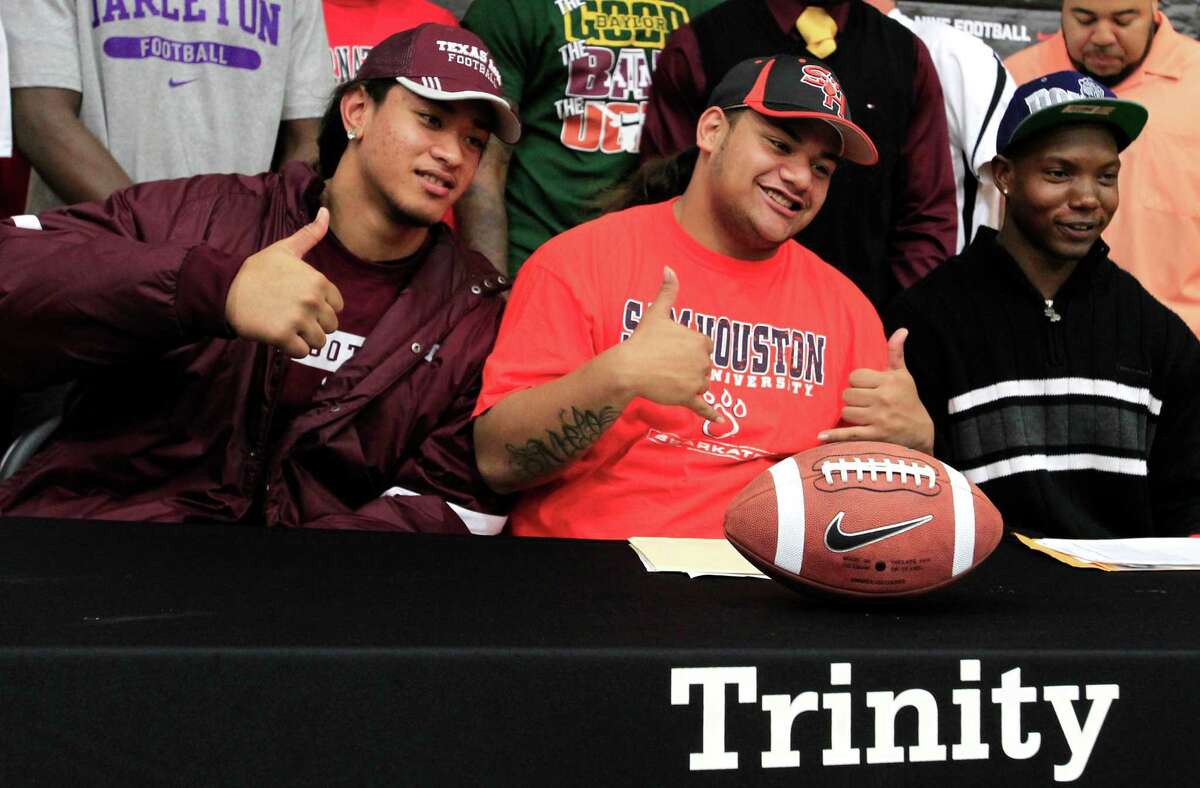 Texas A&M player killed in overnight crash