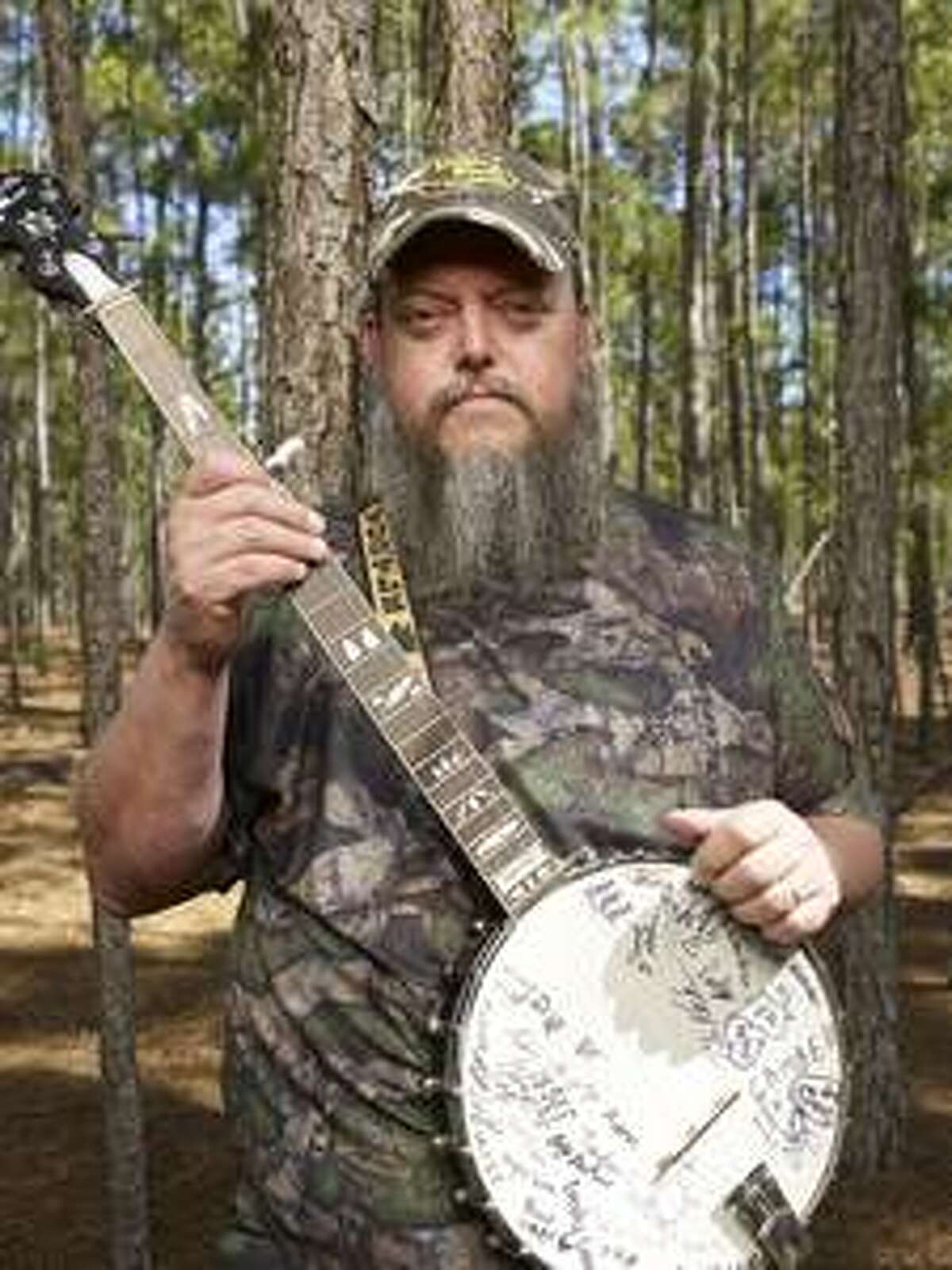 'Turtleman' saves beauty salon from wildlife invasion