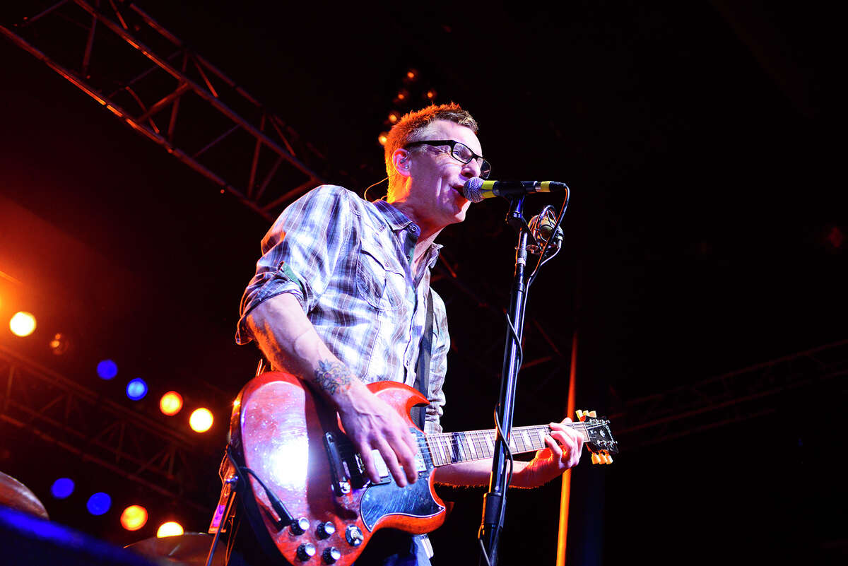 Vaden Todd Lewis of the Toadies at Sam's