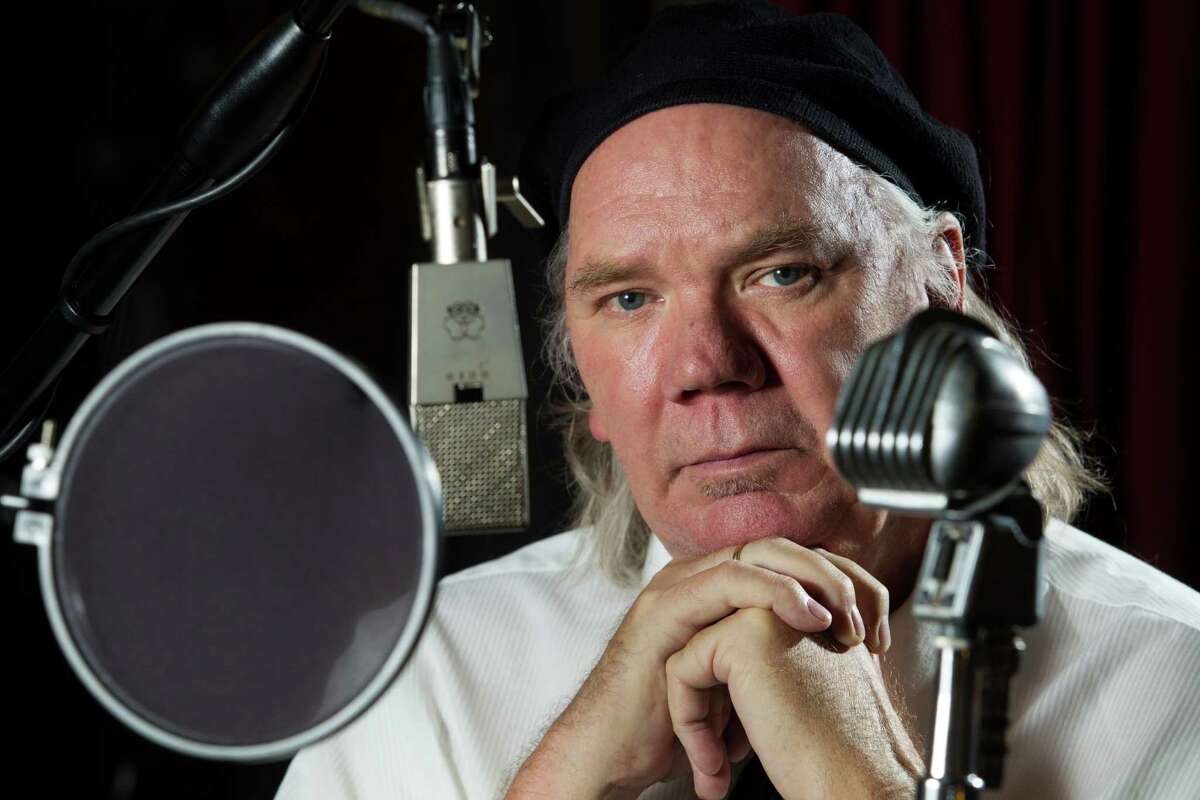 Eric Taylor returns full of contrast