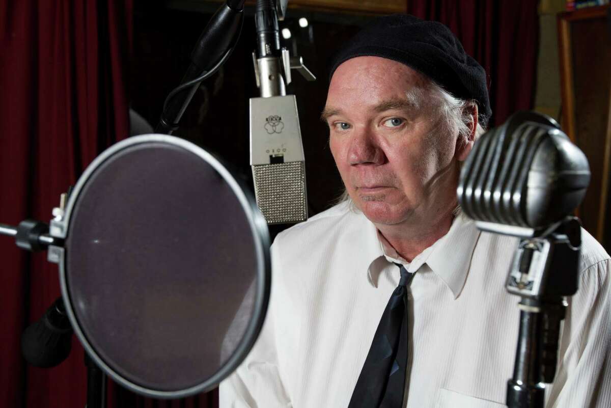 Eric Taylor returns full of contrast