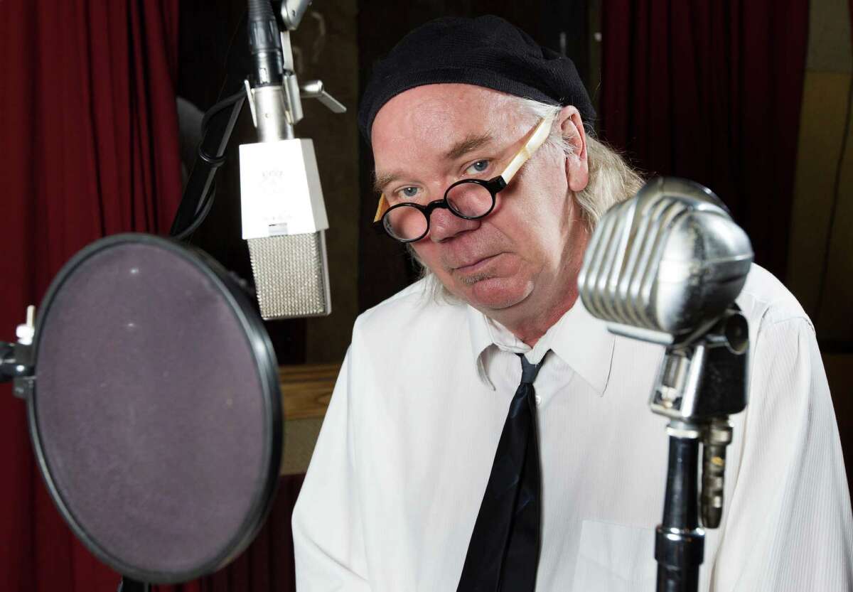 Eric Taylor returns full of contrast