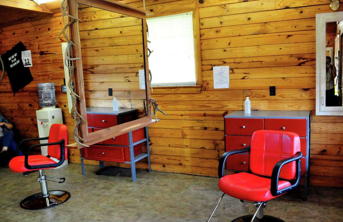 Barbershop offers beer or wine while you wait