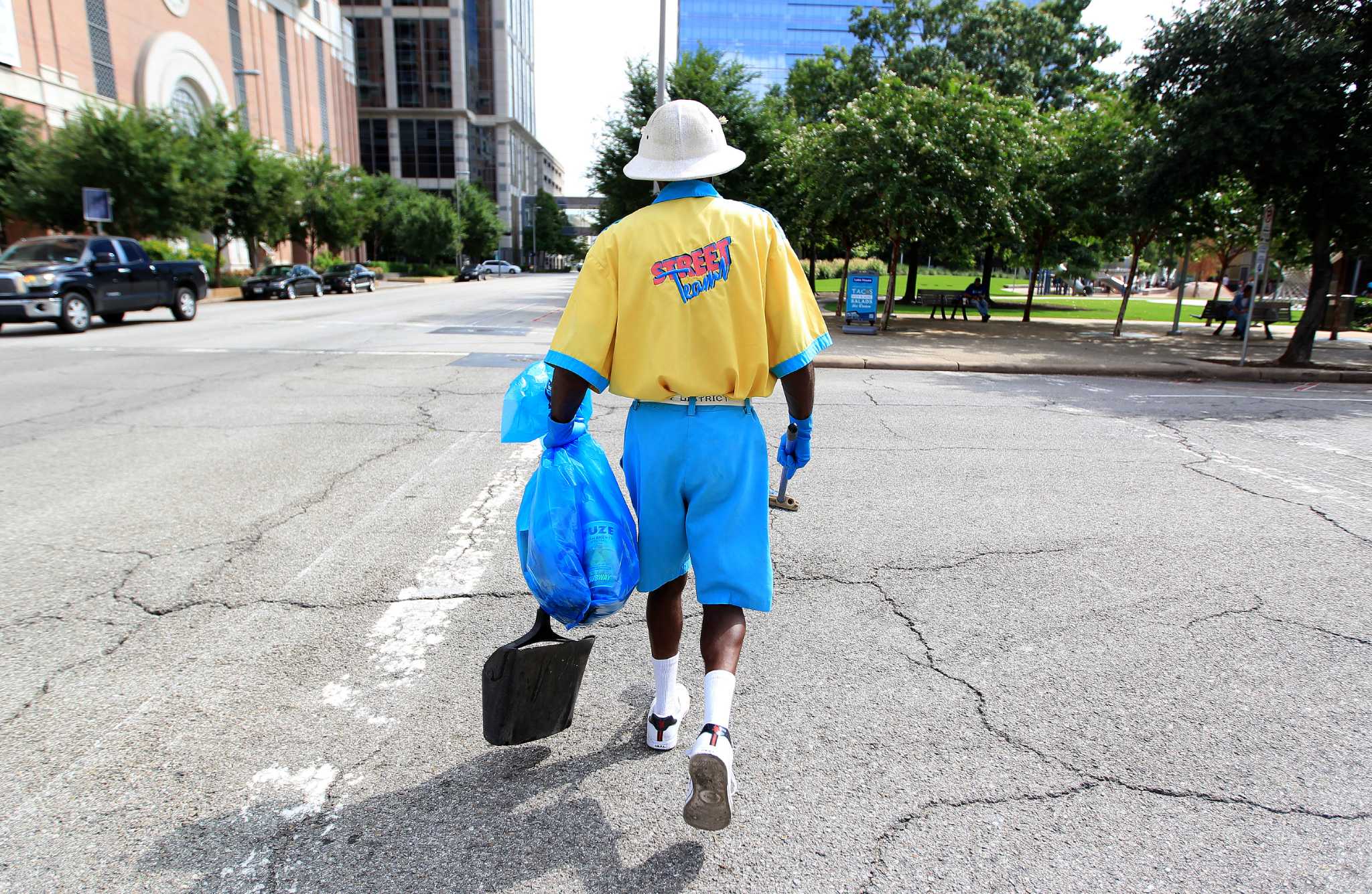 Street Team keeps downtown looking neat and spiffy