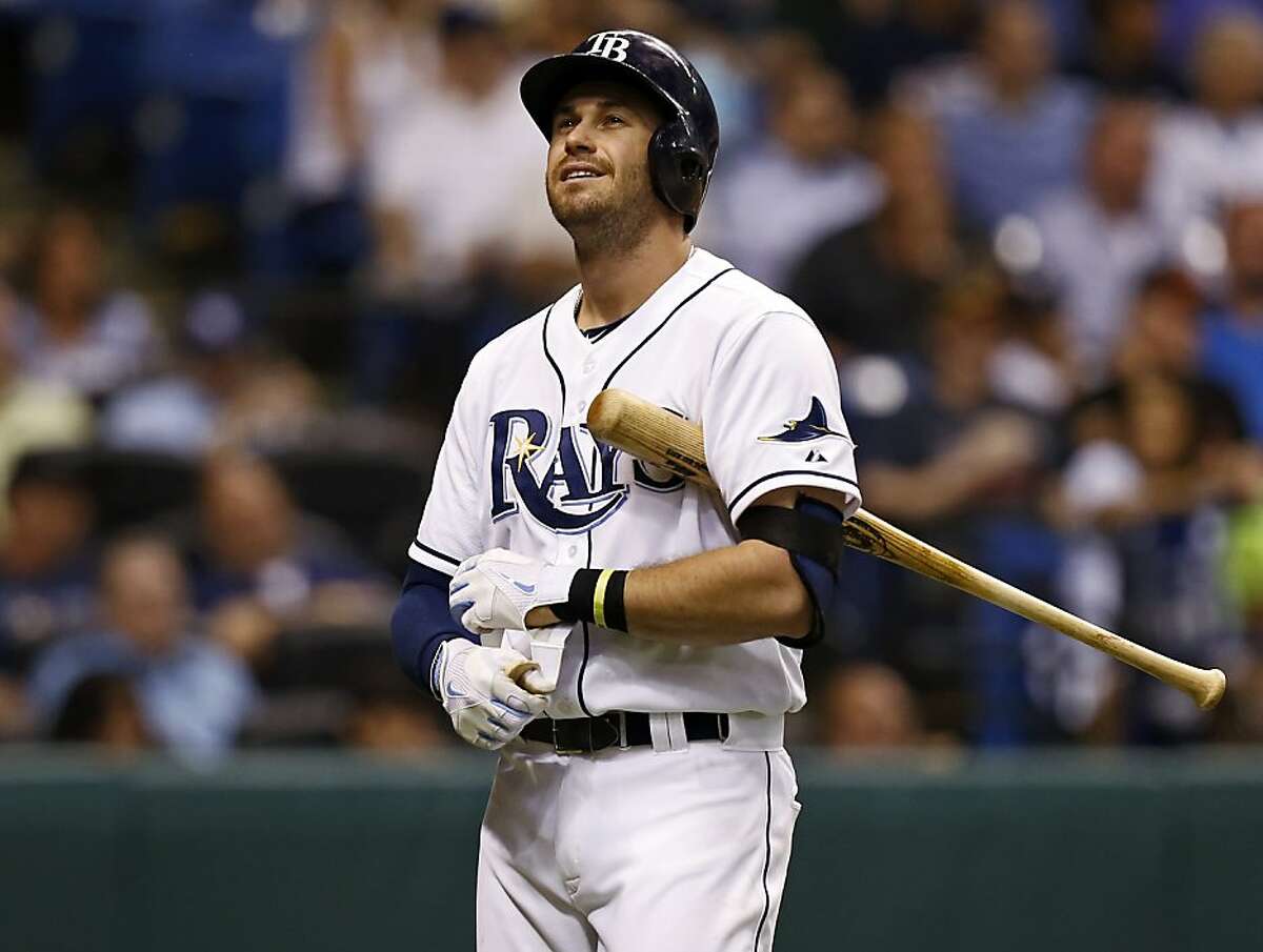 Belt's bat re-emerges to lift Giants over Rays