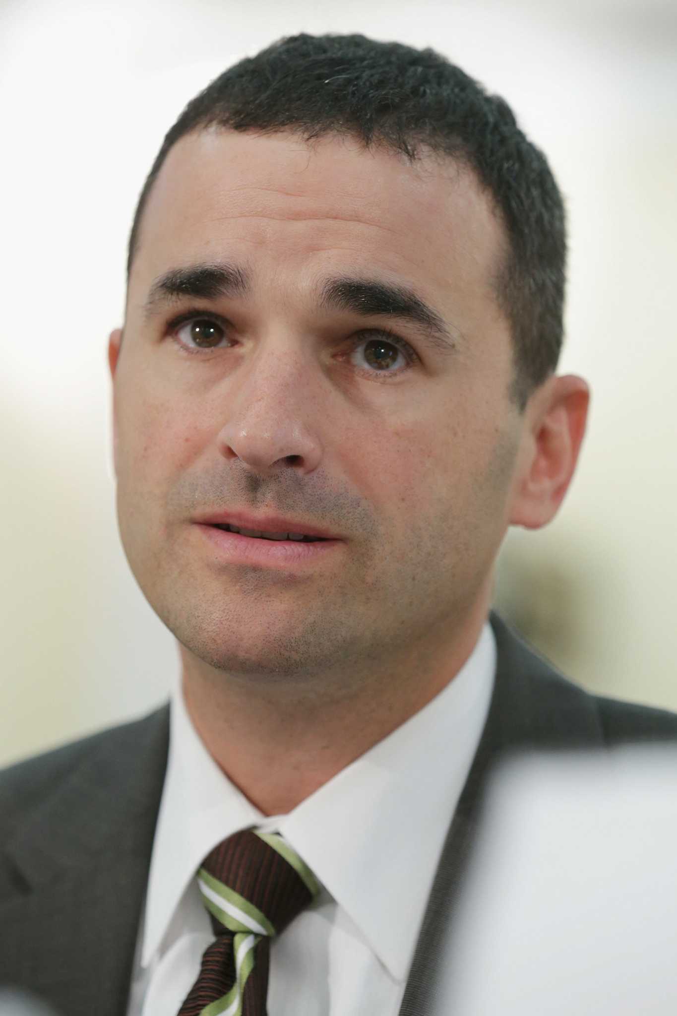 Rep. Issa accuses IRS of obstructing investigation