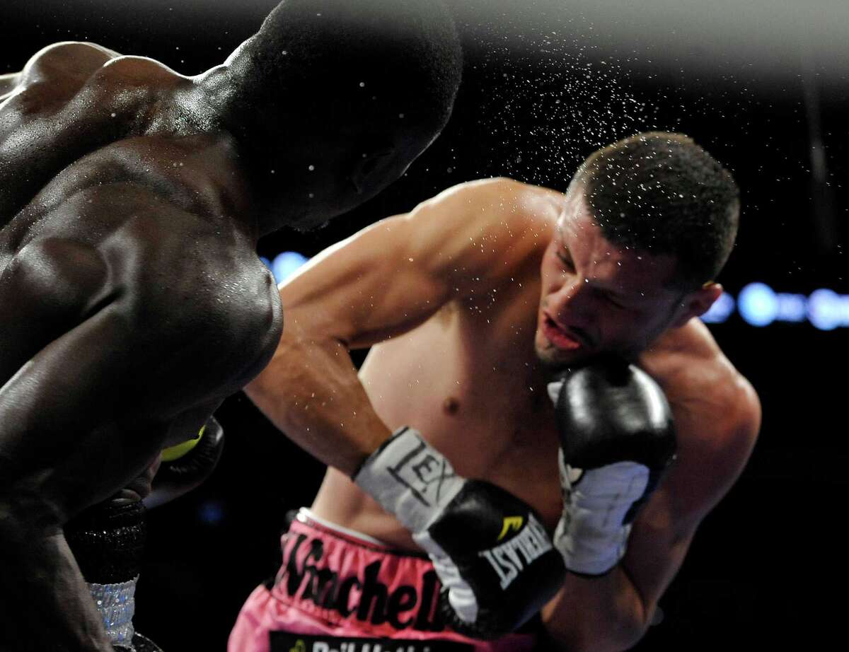 Weslaco's Figueroa unanimous champion at Knockout Kings II