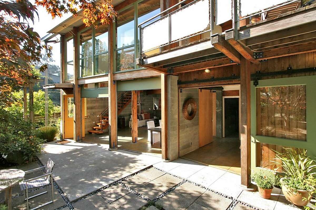 East Bay artist opens Roll-Up House for tour