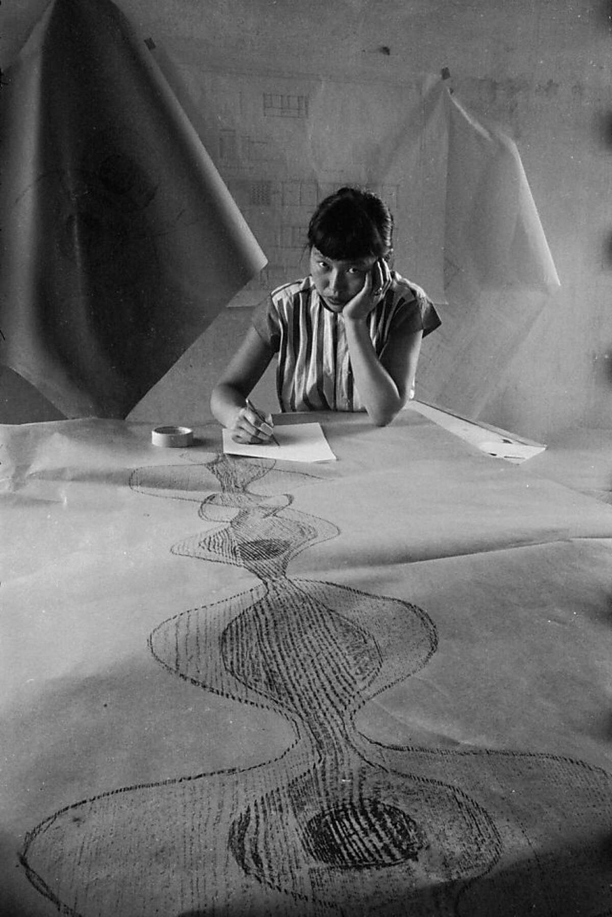 California sculptor Ruth Asawa dies