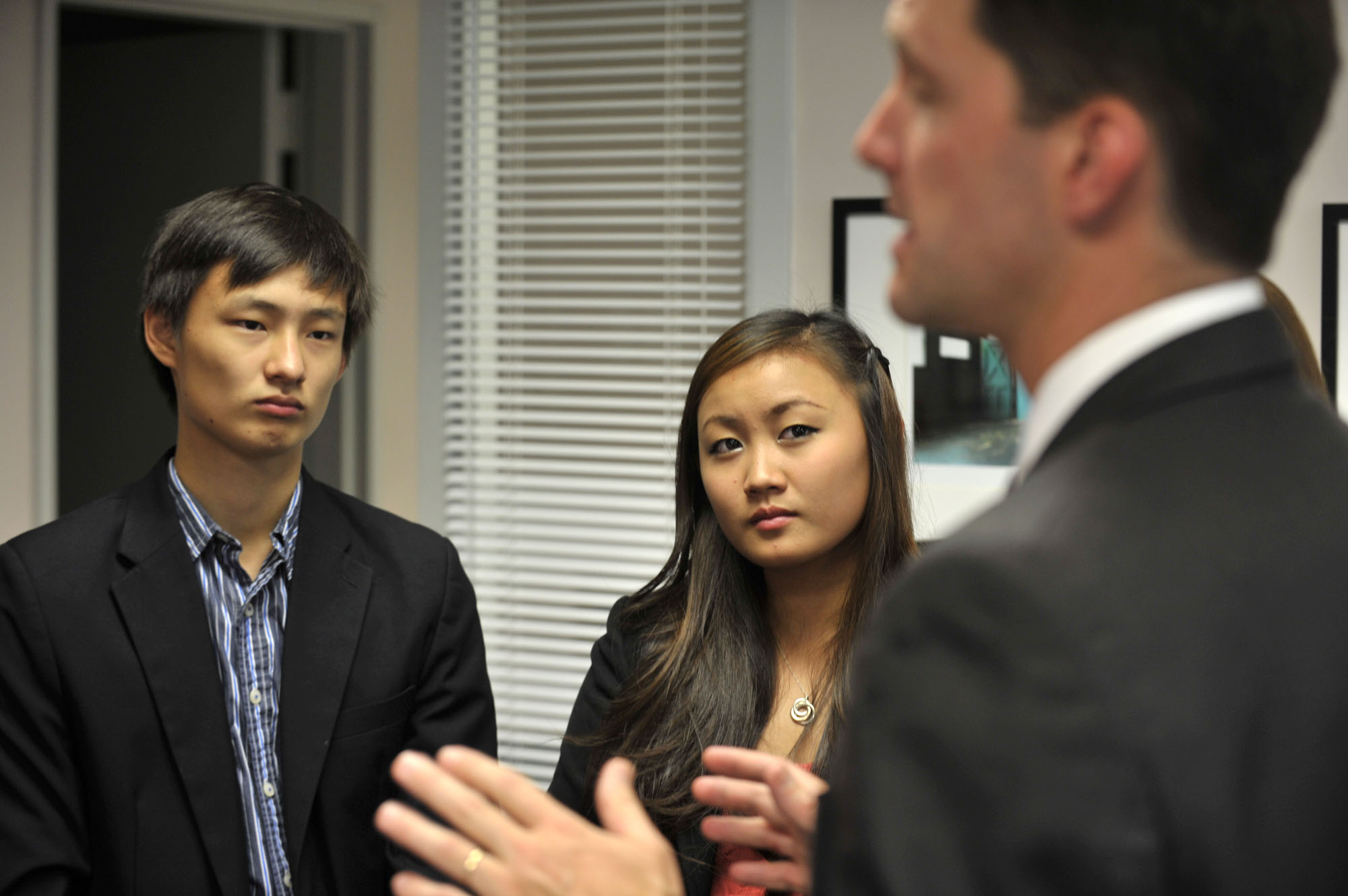 Himes presents Congressional Awards