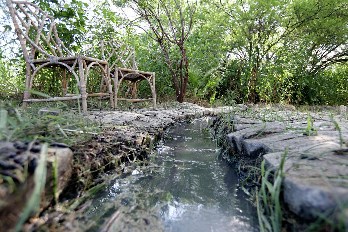 Iconic sulfur spring to be turned off after 120 years