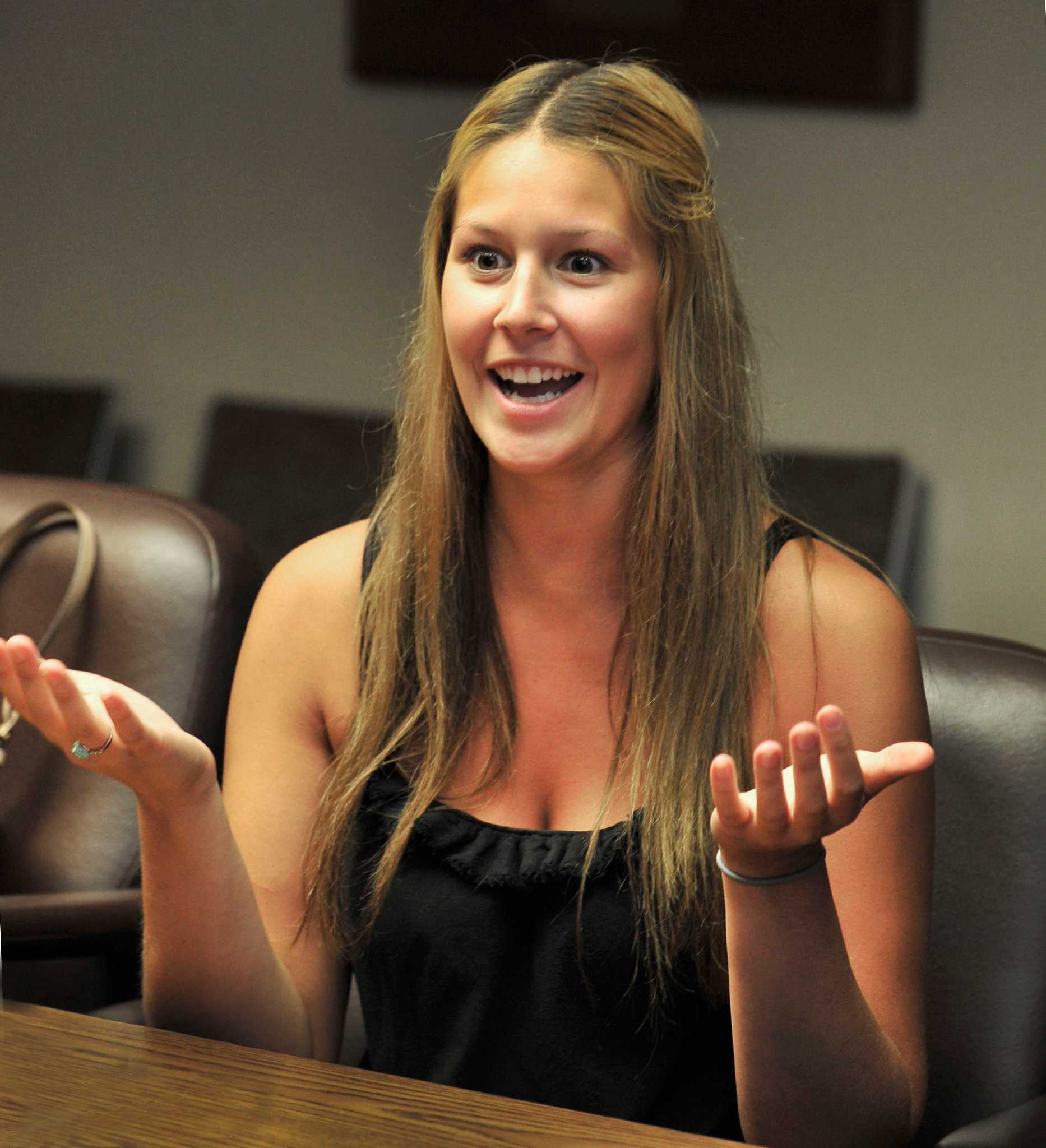 New Fairfield woman aspires to NHL job