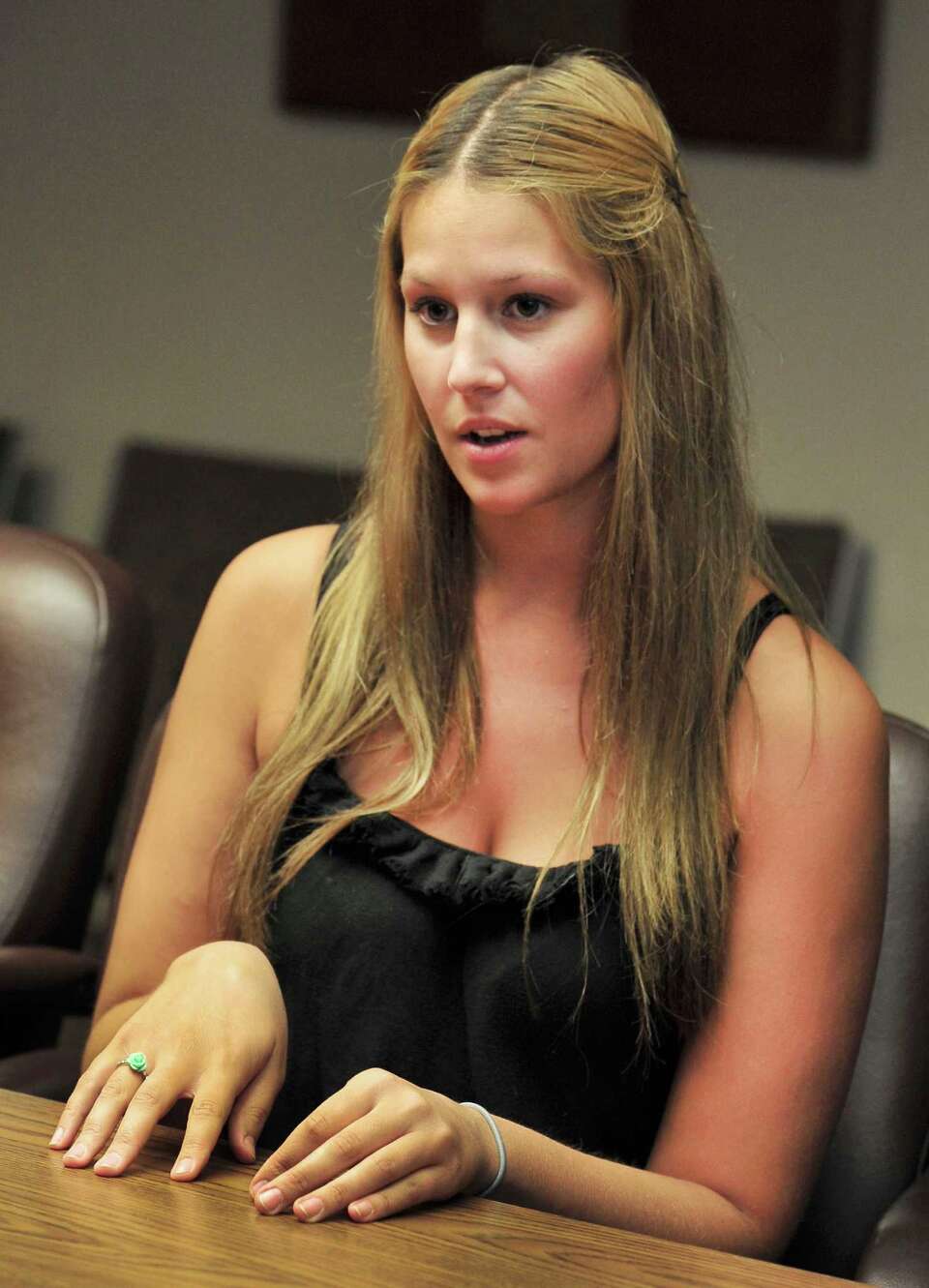 New Fairfield woman aspires to NHL job