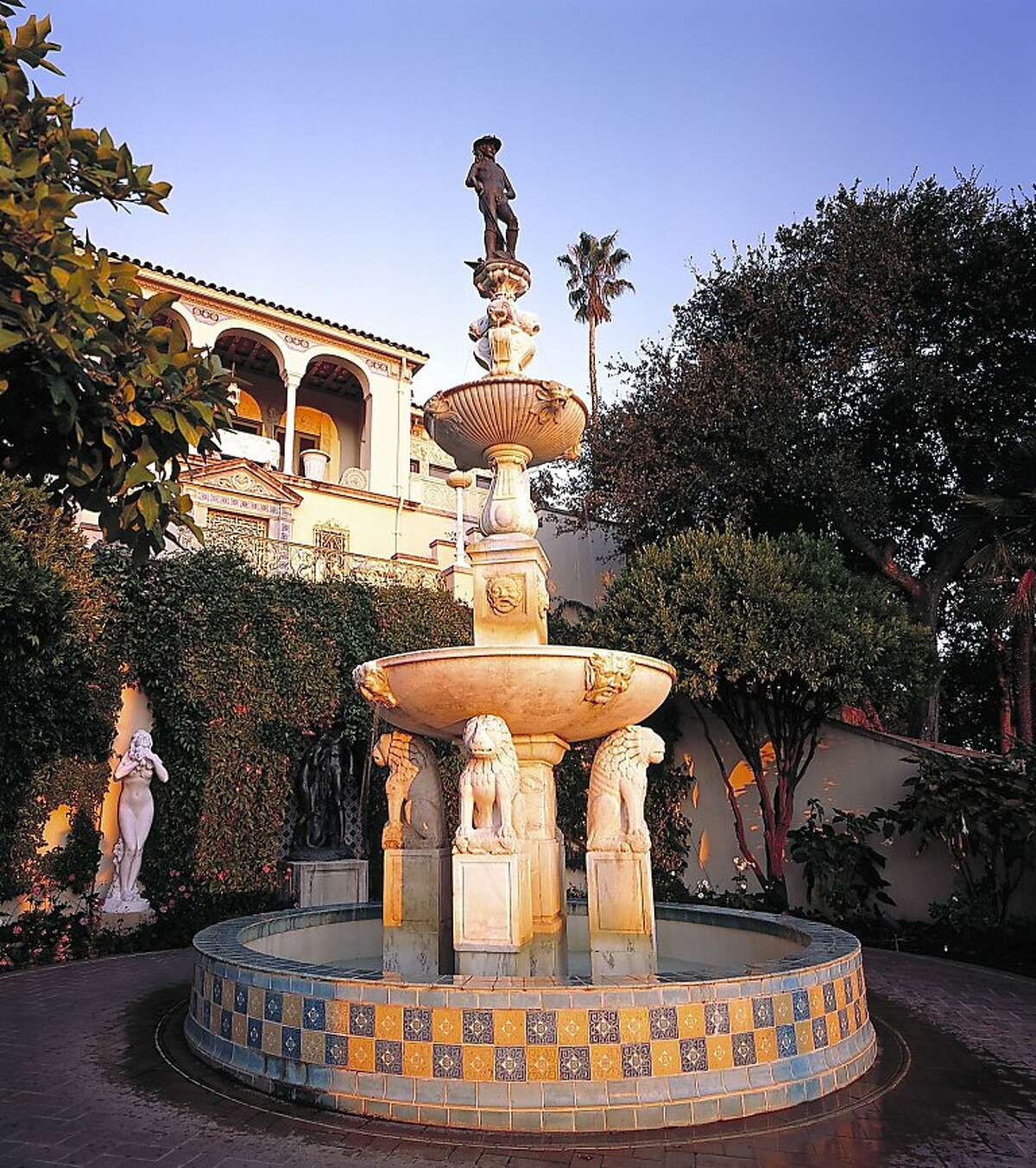 Hearst Castle to bring back its night tours this month