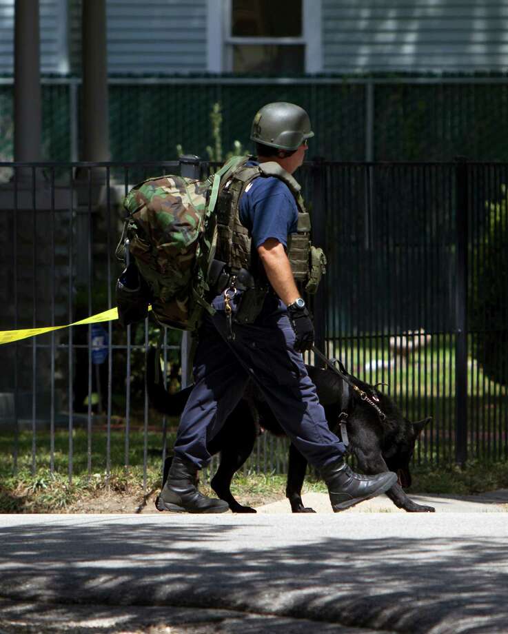 Two women identified in Montrose murder-suicide SWAT scene - Houston ...