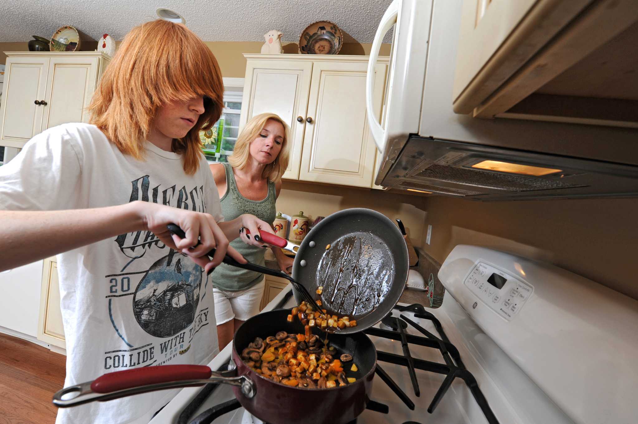 Cutting a link in food chain