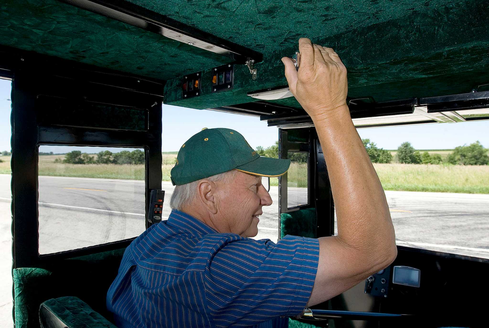SPOTLIGHT: Amish buggy uses solar power