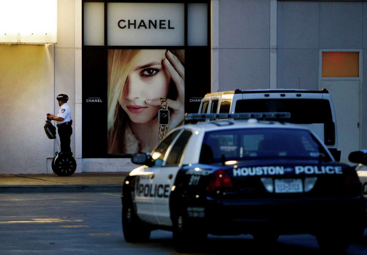Burglars snatch pricey purses at Chanel in Galleria
