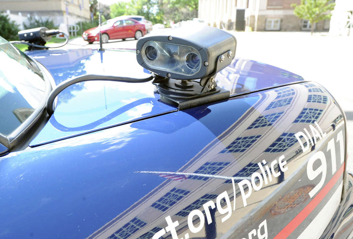 Pros, cons seen in license plate readers