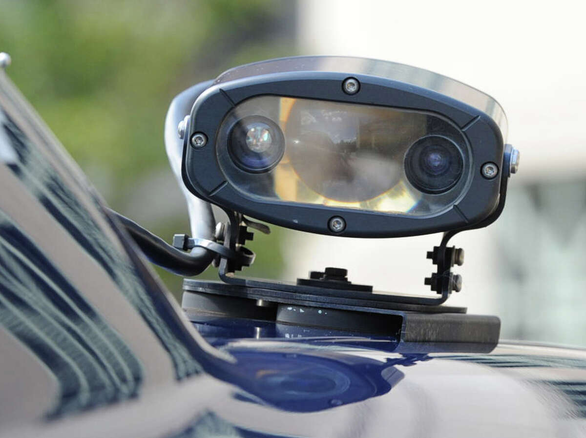 Pros, cons seen in license plate readers