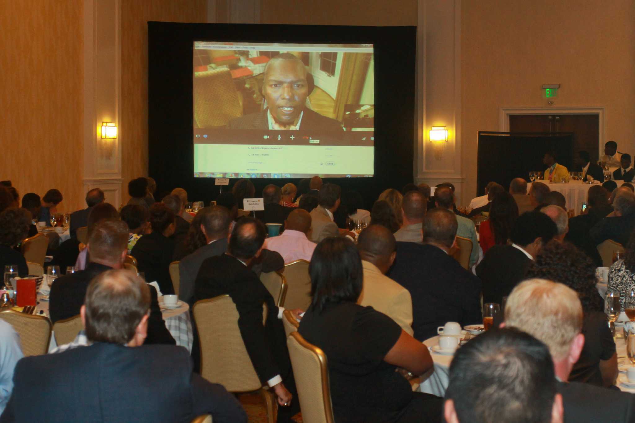 Brigance honored by Touchdown Club of Houston