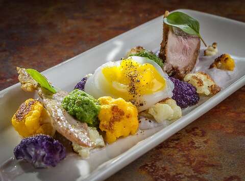 Palace has great food in unlikely setting