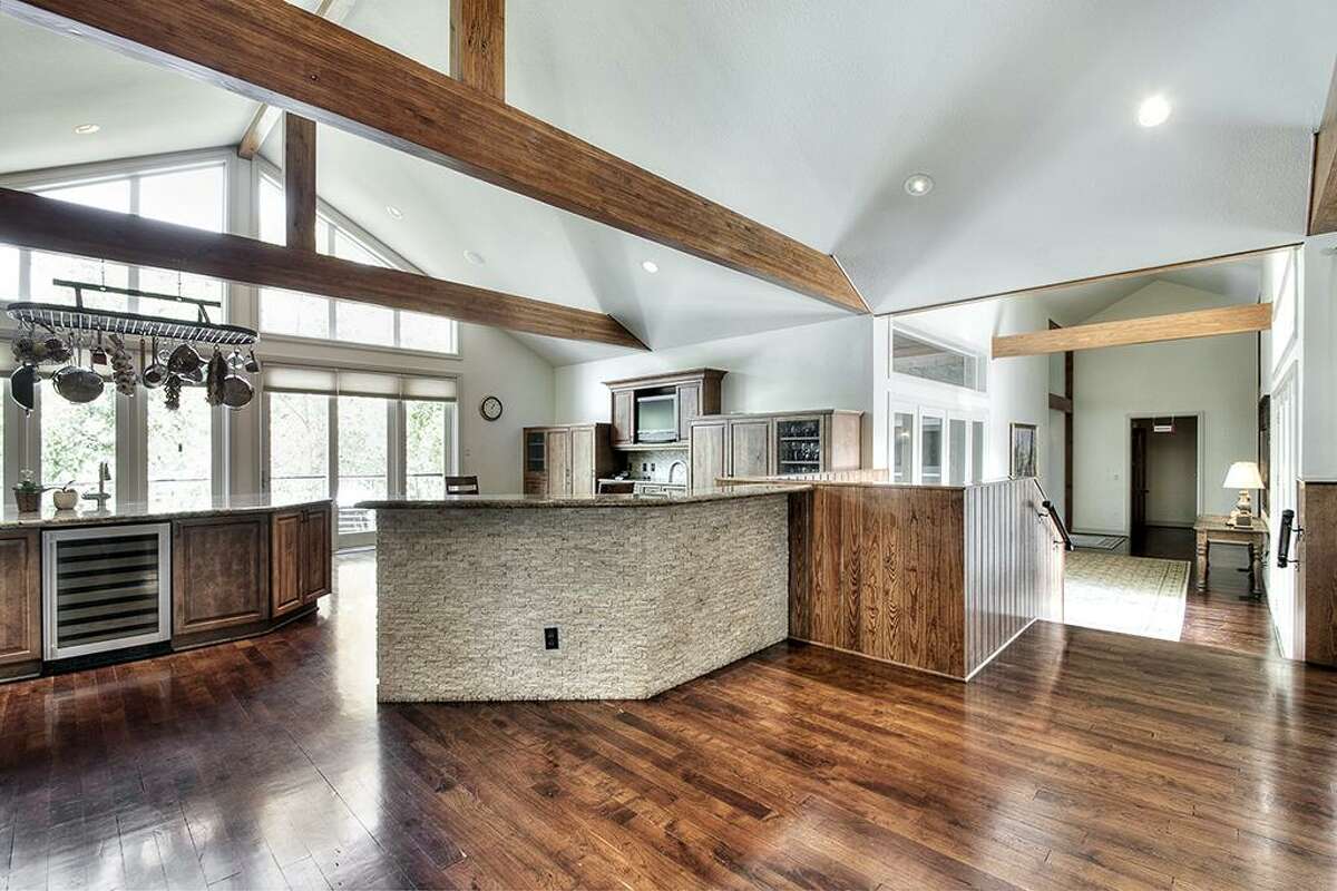 Tony Buzbee is hosting Donald Trump's Houston fundraiser. Who is he?