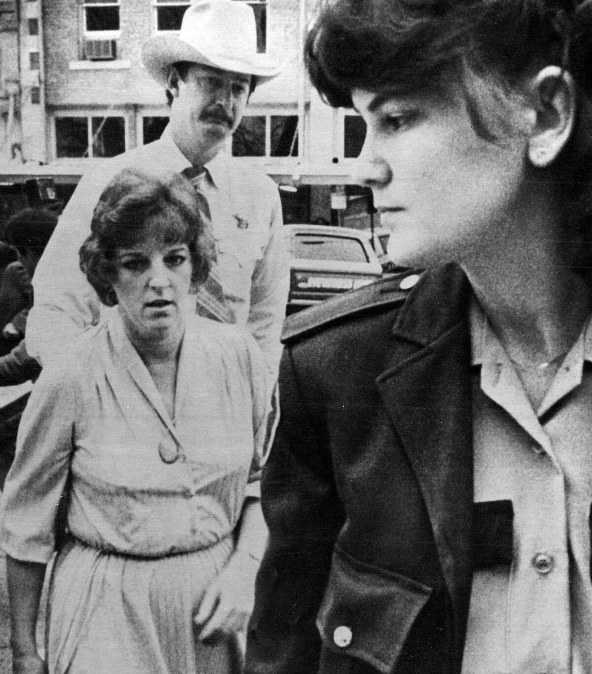 Effort launched to keep killer nurse behind bars