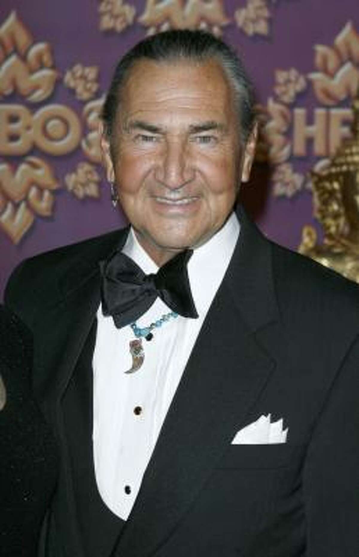 'Free Willy' actor August Schellenberg dies at 77