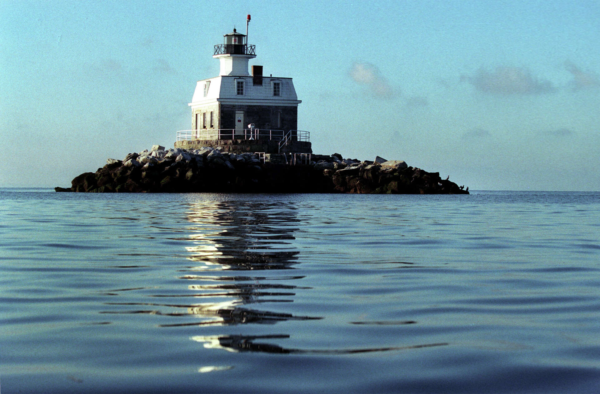 Iconic state lighthouse sold for $340,000