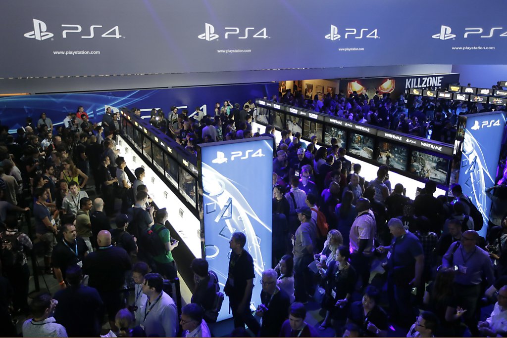 Companies vie to show players' video-game footage