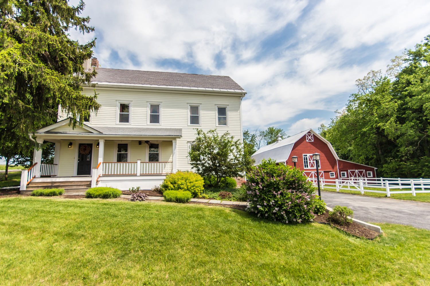 House of the Week: Farmhouse in Easton