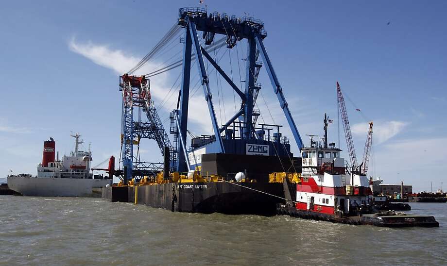 $50 million Bay Bridge crane given to builders for free - SFGate