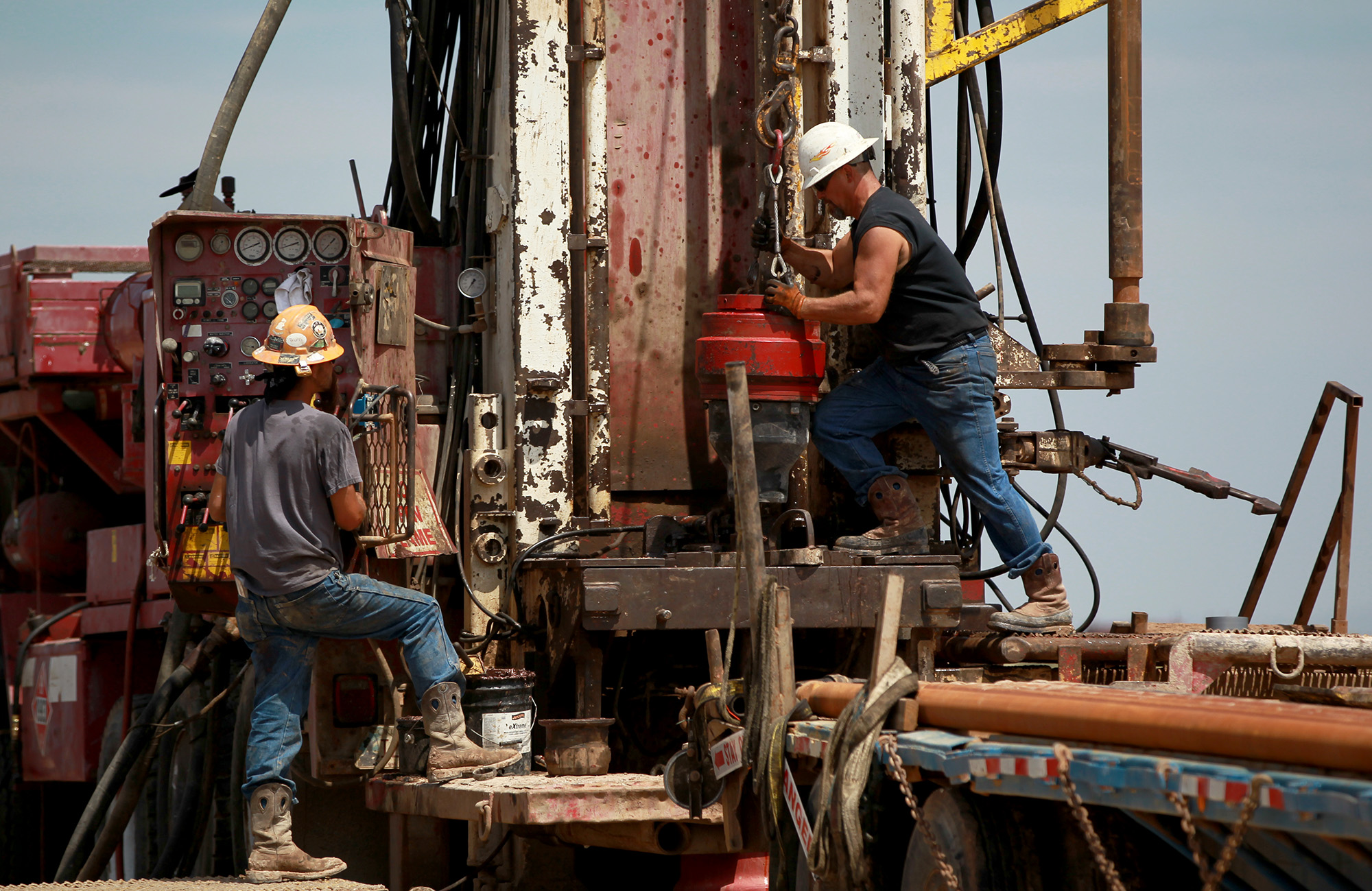 Drillers may shine light on Marfa mystery