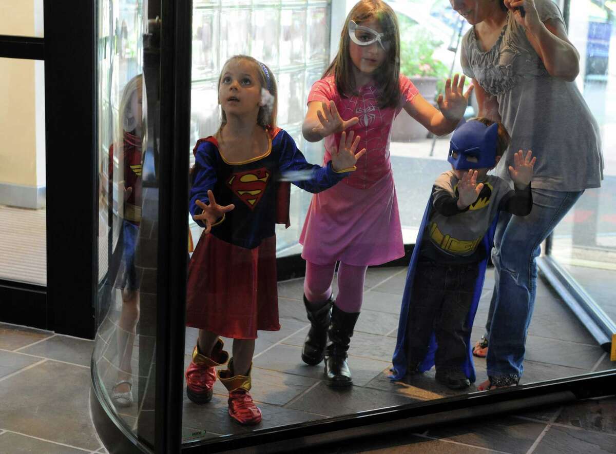 Fourth annual ComicCONN gets hero's welcome