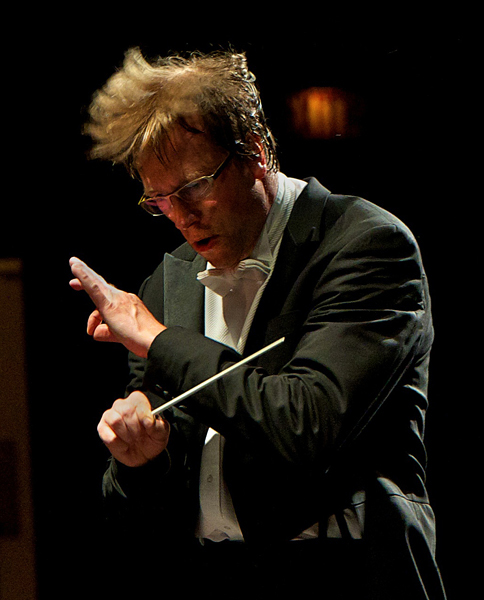 On cue: Symphony conductors stand poised for new seasons