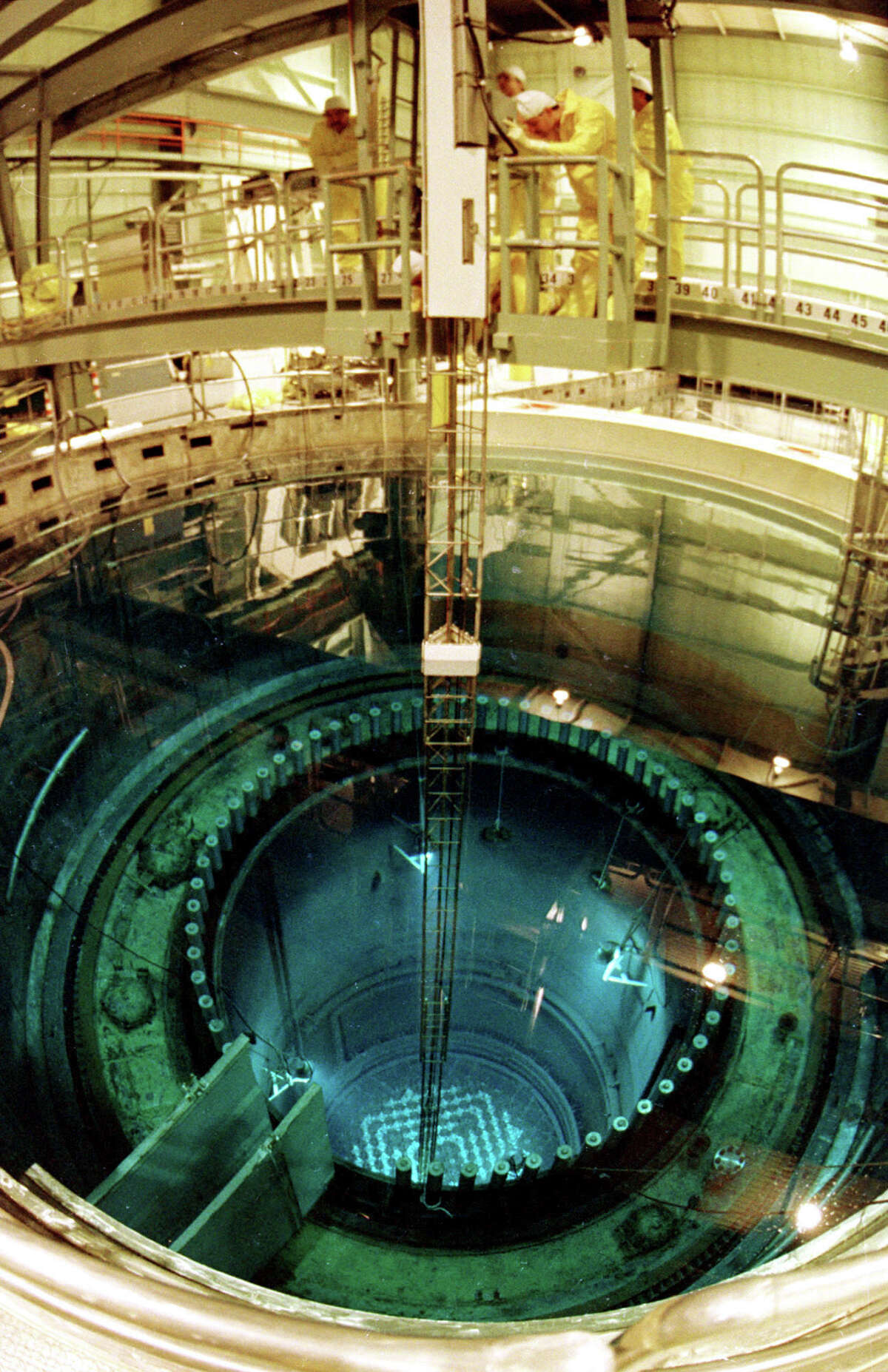 Vermont Yankee nuclear plant to close by end of 2014