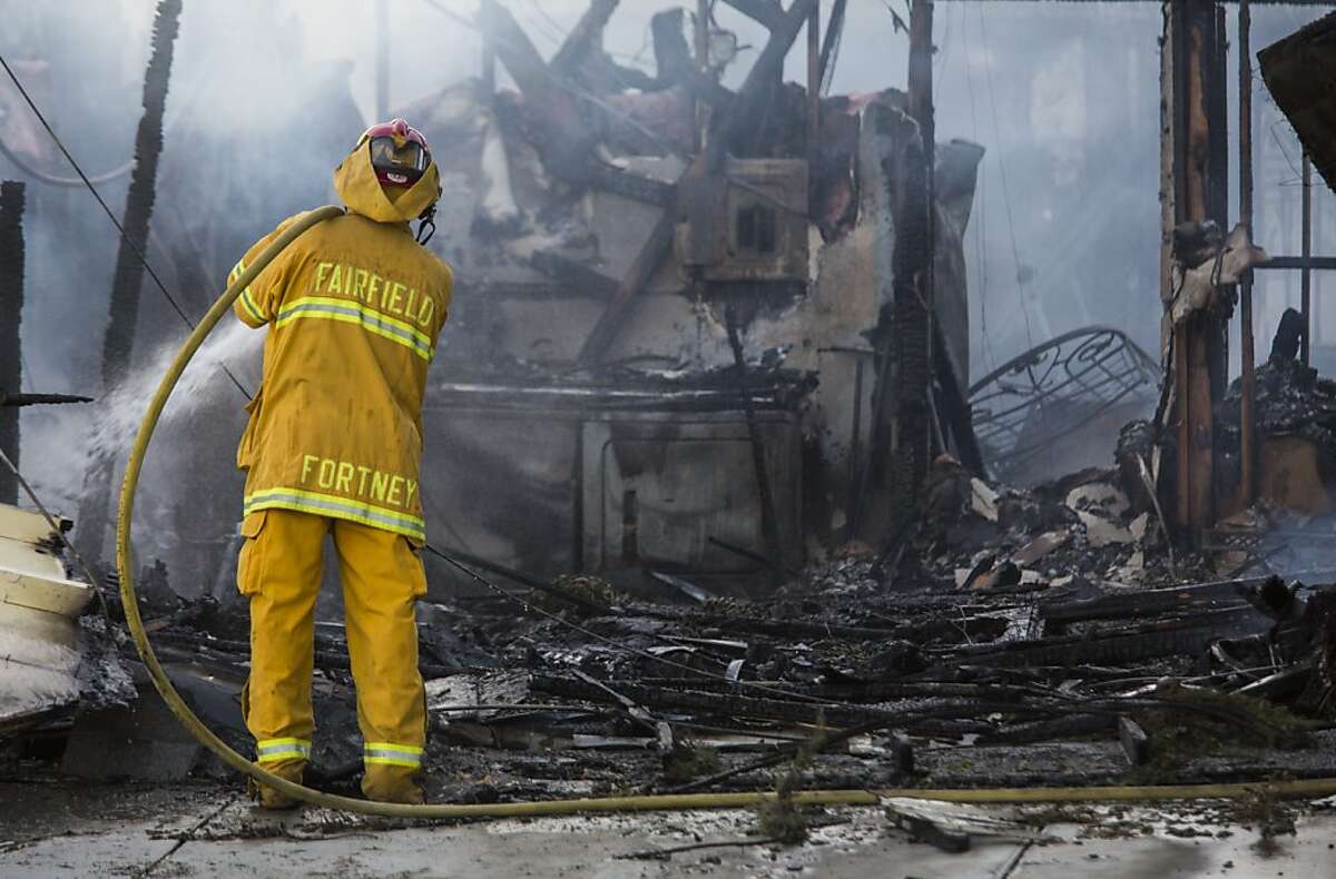 Fairfield grass fire contained, but 6 homes burned