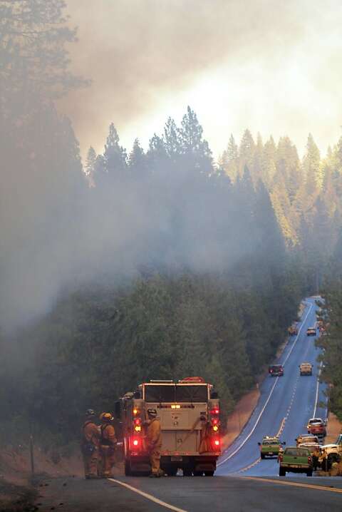 Yosemite fire: Crews defend Gold Country