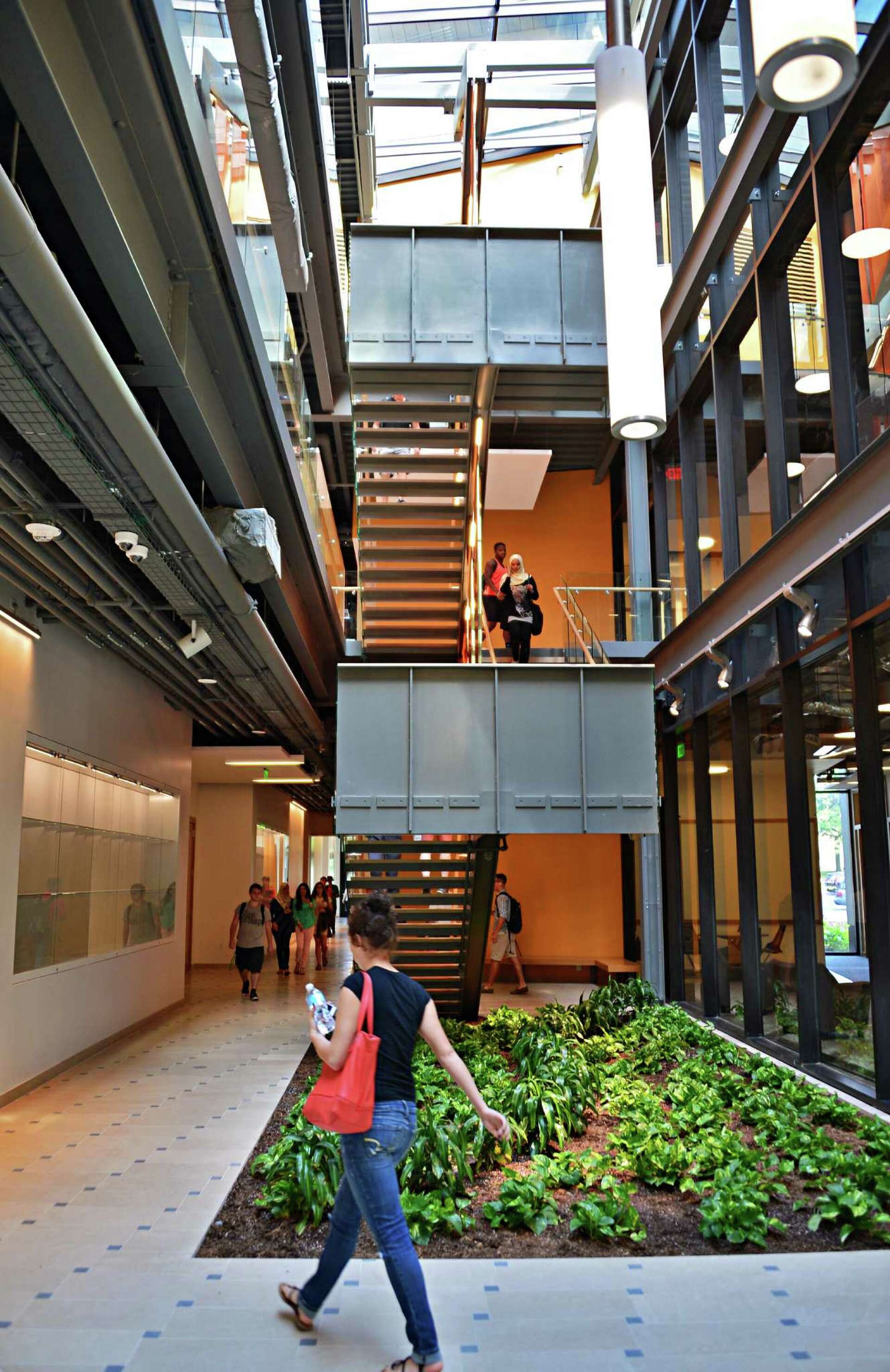 An immersion in science for students at HVCC
