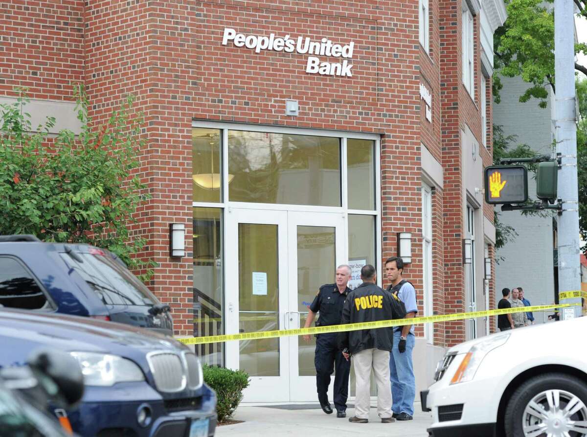 Greenwich bank robbery suspends rail service