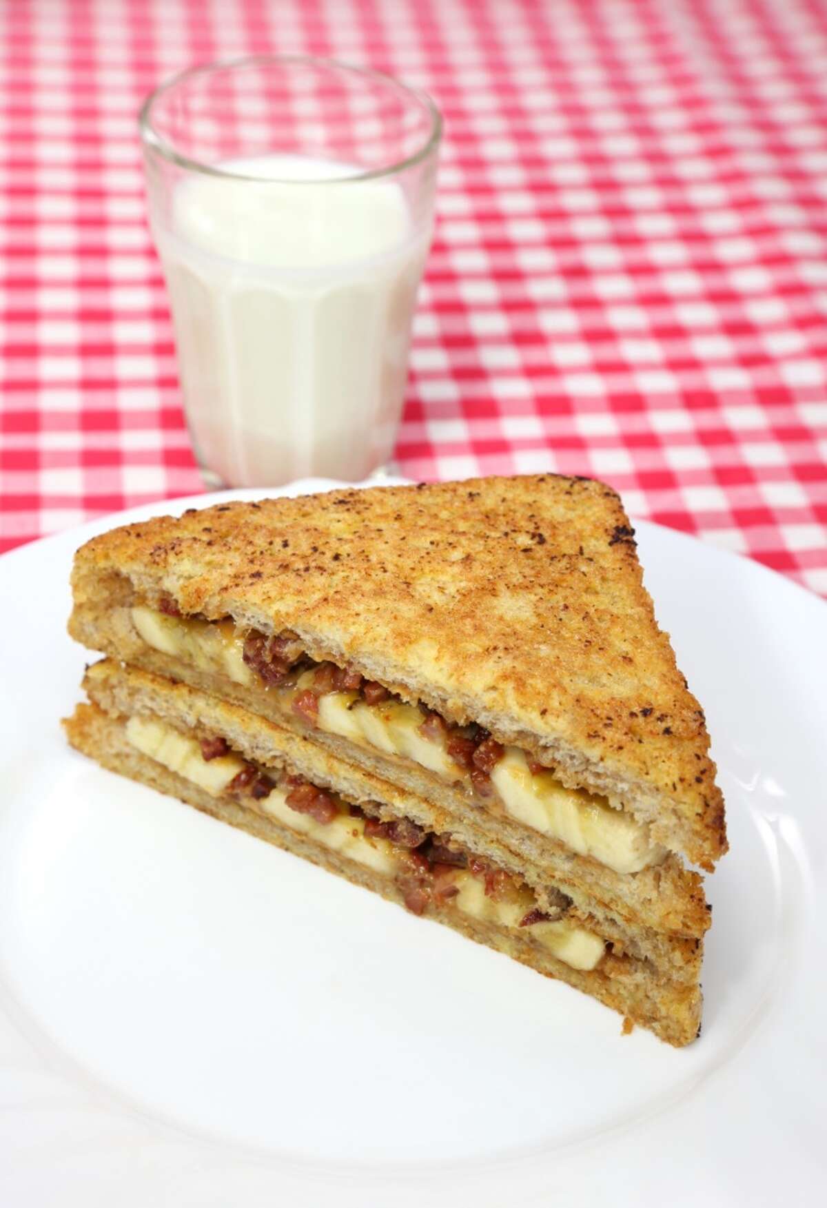 El Paso, Texas minor league baseball team creates Mexican 'Concha Burger'