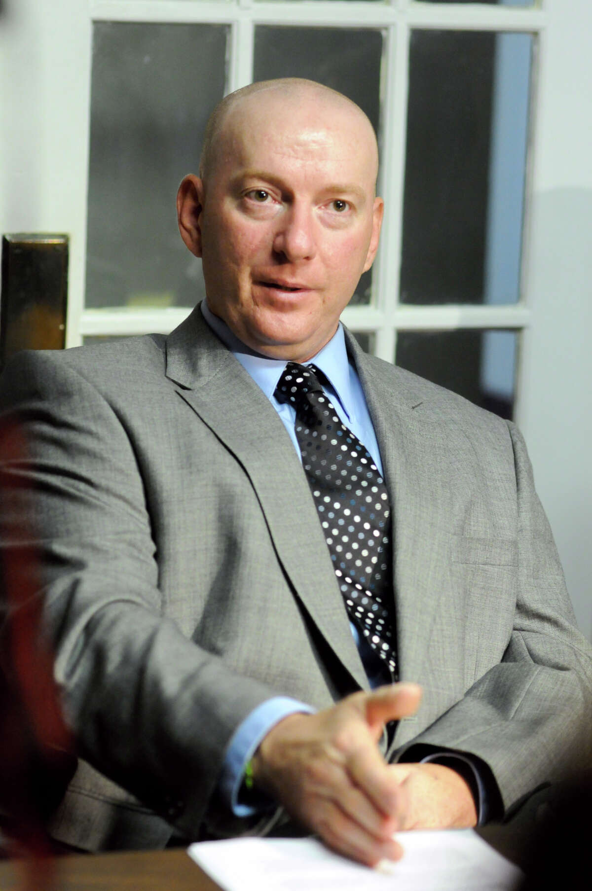 Gun-toting, foul-mouthed Pa. chief won't back down