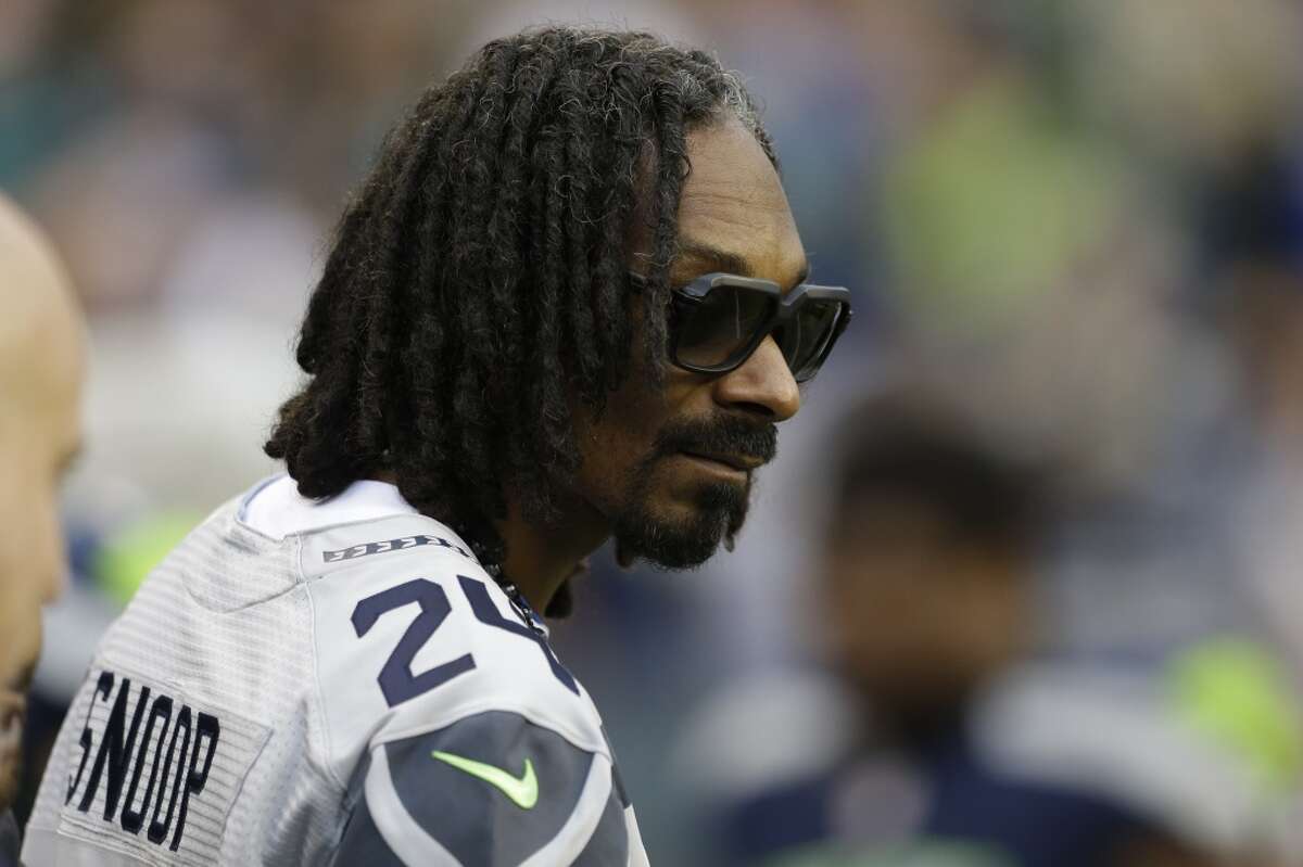 Snoop Dogg takes his youth football league to the Bay Area