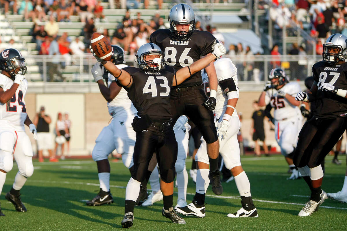 Chargers extend Gucci streak to four